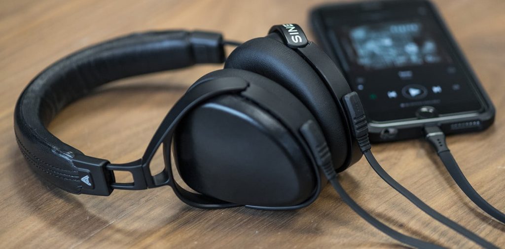 Look At The Difference Of Portable Headphone Amp vs Receiver | Twilight ...